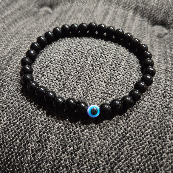 Devil's Eye | Jewelry | New Blue Devils Eye Black Bead Bracelet Protect ...